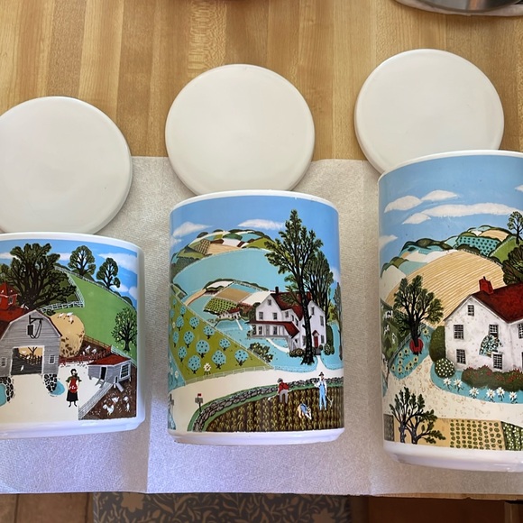 Avon | Kitchen | Vintage Set 3 Ceramic Canisters W Lids Pfaltzgraff ...